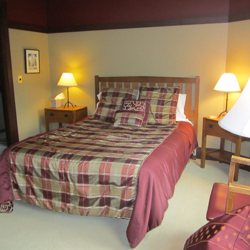 Room 219 – Alumni Guest House – Carleton College