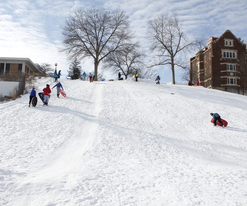 Photo Feature: Winter Fun Day – News – Carleton College