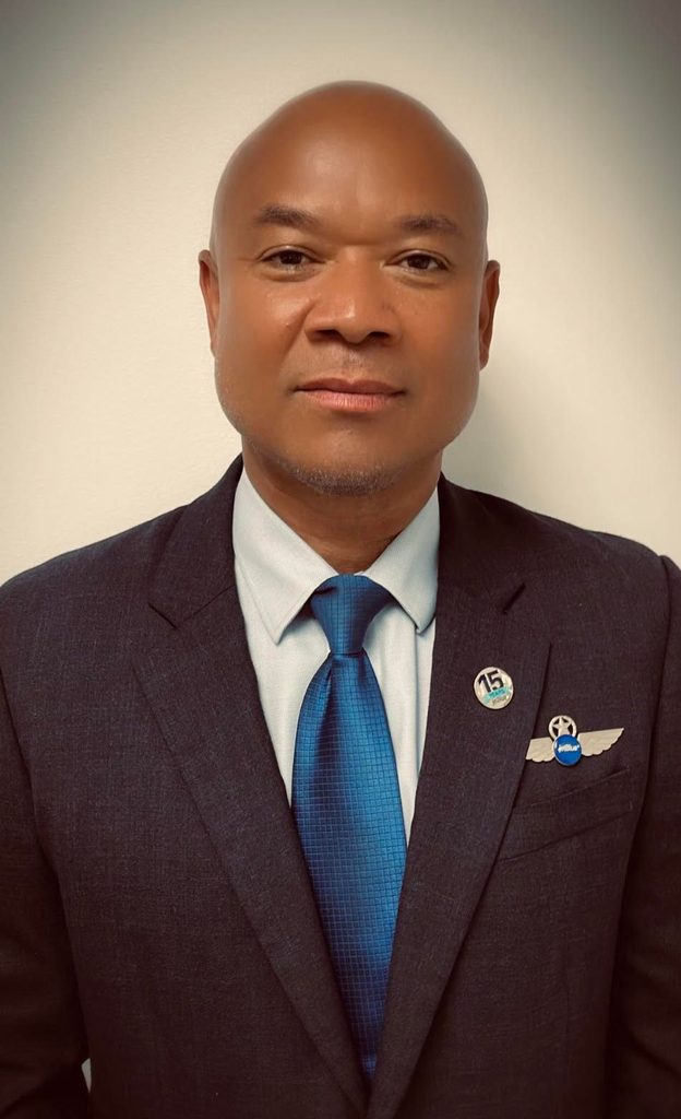 Veteran and pilot Eric Poole to deliver convocation at Carleton College ...