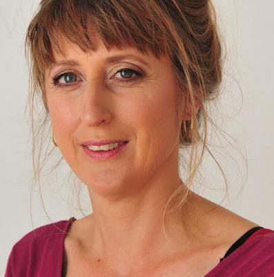 Featured Irish artist Ruby Wallis to appear in support of Carleton ...